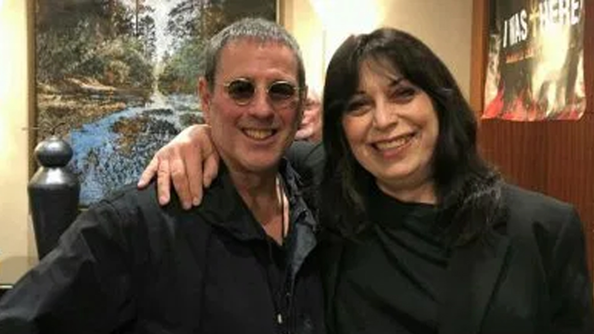 Vinnie Vincent se queda sin cantante - KISSmanía